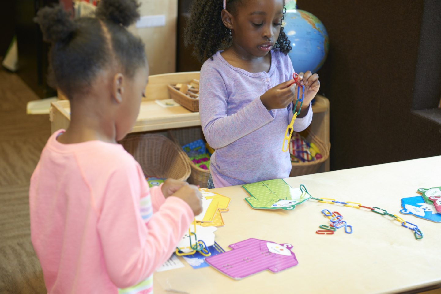 4 Fine-Motor Table Top Activities for Preschoolers - New Horizon Academy